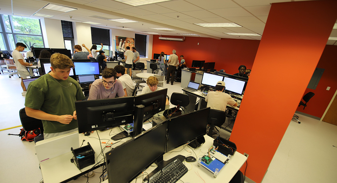 Junior Electrical Engineering Lab Renovations - ECS – Syracuse University