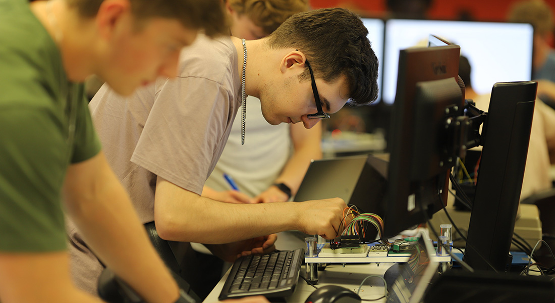 Junior Electrical Engineering Lab Renovations - ECS – Syracuse University