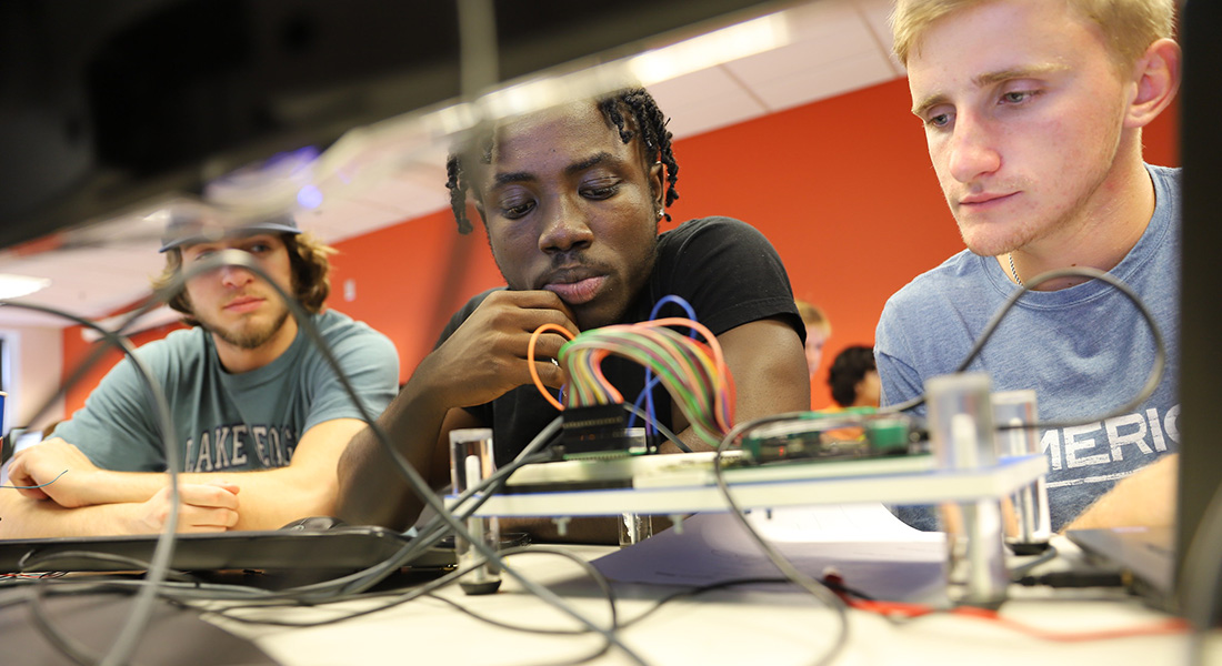 Junior Electrical Engineering Lab Renovations - ECS – Syracuse University